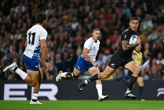 Roigard y McKenzie lideran a Nueva Zelanda en su primera victoria de la ...